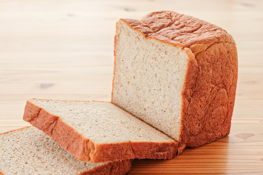 Kroome (黒豆食パン クロメ) - 京丹波黒豆使用！クロメの食パンセット | パンのお取り寄せ・通販サイト「rebake（リベイク）」